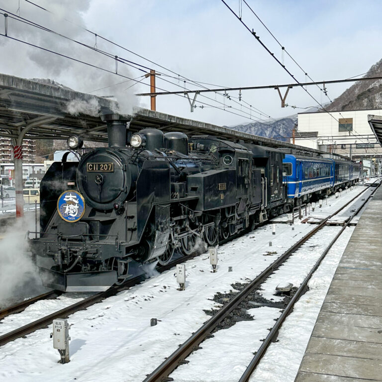 東武鉄道「SL大樹」号の運行ダイヤと車両を解説【2026-27年版】機関車とレトロ客車の全タイプを紹介！ | 鉄道の極み